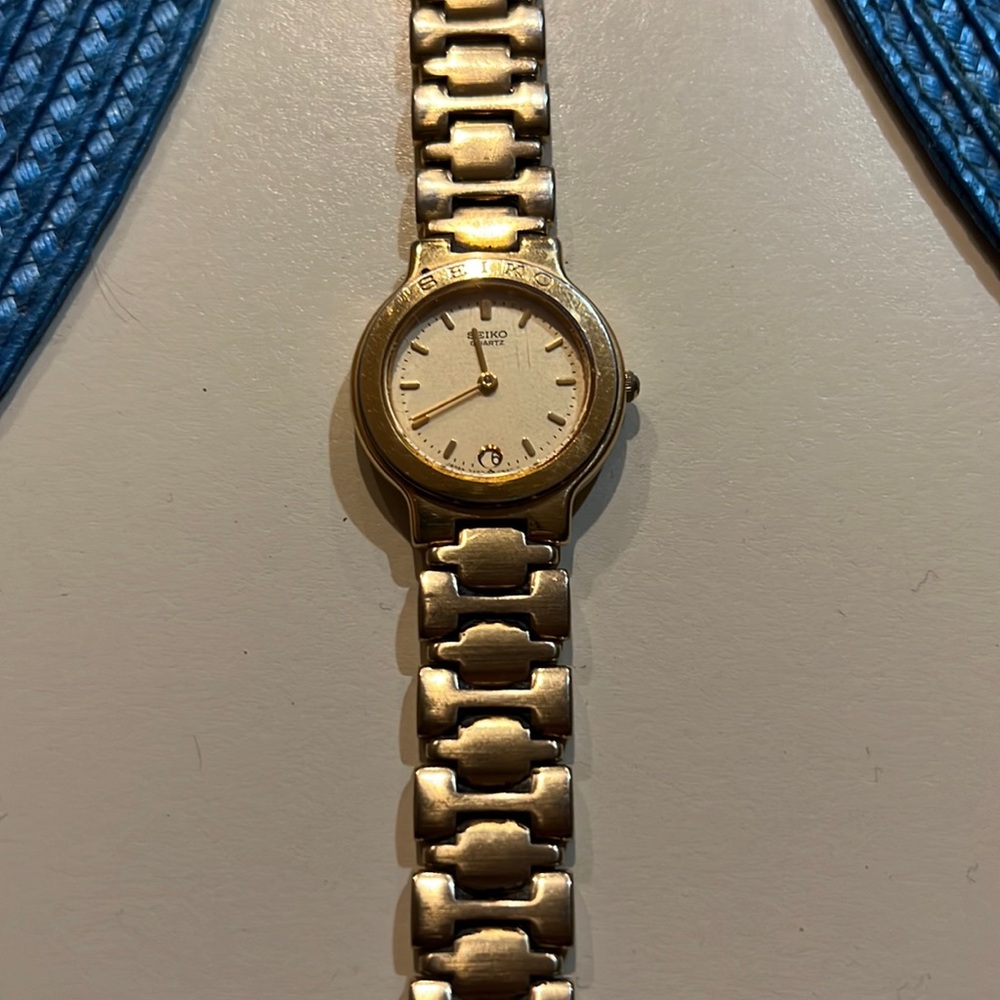 Vintage Women’s Gold Seiko Quartz Watch - Gem